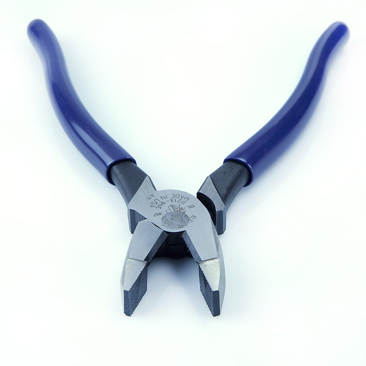 Klein Tools D213-9NE Pliers, Made in USA, 9-Inch Side Cutters, High Leverage Linesman Pliers Cut Copper, Aluminum and other Soft Metals