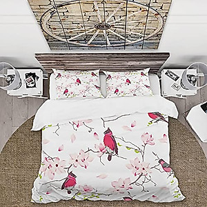 DESIGN ART Designart 'Red Bullfinches On Magnolia Tree' Traditional Duvet Cover Set Full/Queen Cover + 2 Shams 3 Piece