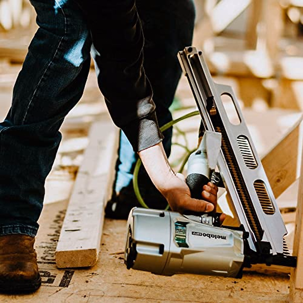 Metabo HPT Framing Nailer | High Grade Aluminum Magazine | Pneumatic | Framing Nails 2-Inch to 3-1/4-Inch | Rafter Hook | NR83A5(S1)