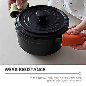 Hemoton 1 Pair Silicone Handle Holder Triangle Assist Hot Handle Holder Non Slip Pan Pot Holders Cover Heat Resistant Pot Sleeve Grip Cookware Handle for Frying Cast Iron Skillet Metal Pan Orange