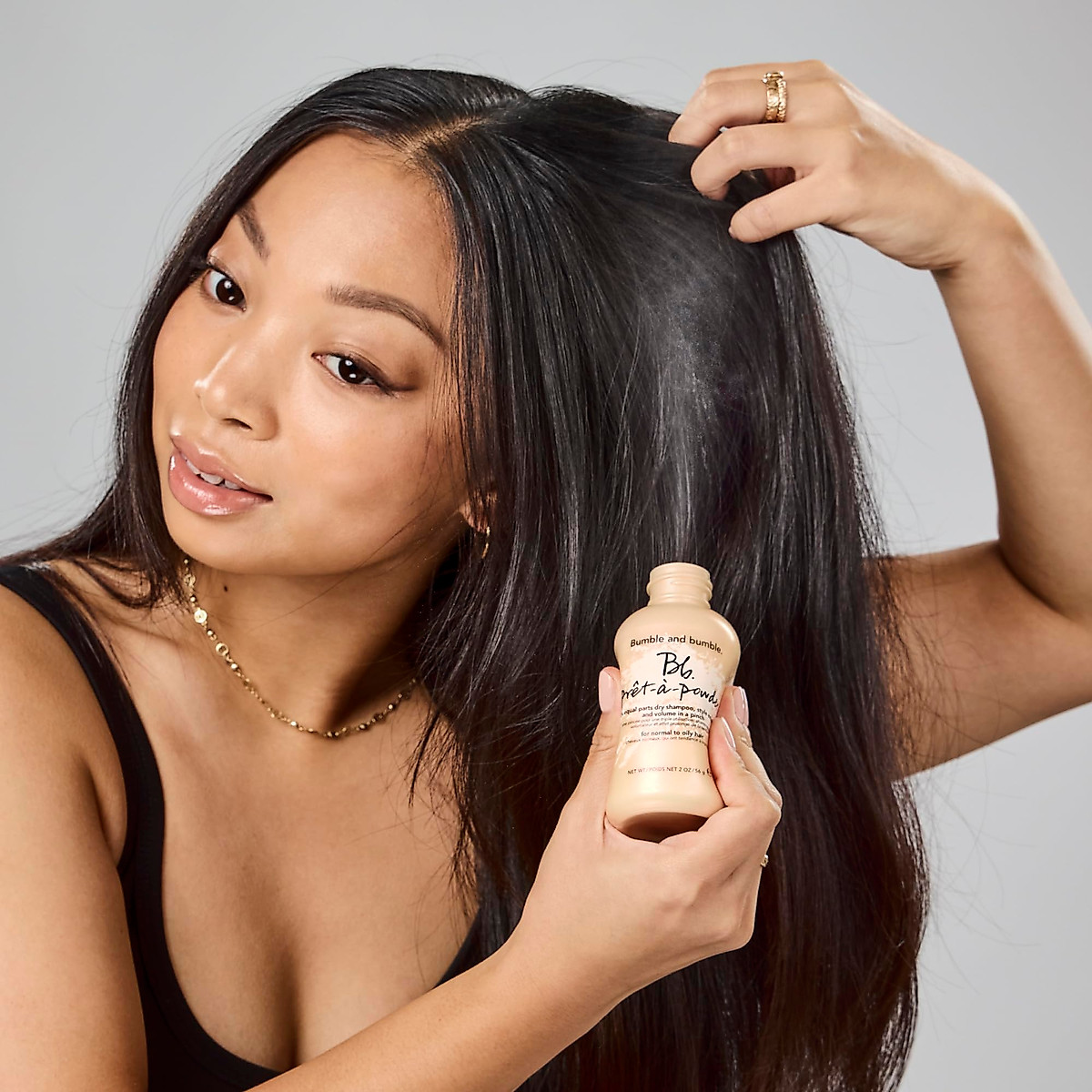 Bumble and bumble. Prêt-à-powder Dry Shampoo Powder | Adds Volume, Texture + Absorbs Oil | Non-Aerosol | Wavy + Straight, 2 Ounce