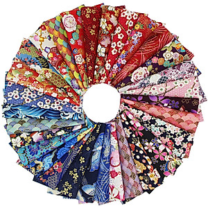 aufodara 30Pcs Fabric Cotton Crafts Japanese Style 20x25 cm, Fabric Patchwork Quilt Bundle, Printed Floral Gold Patterns Fabrics for Sewing Quilting DIY Artcraft Handwork (Color-Bronzing)