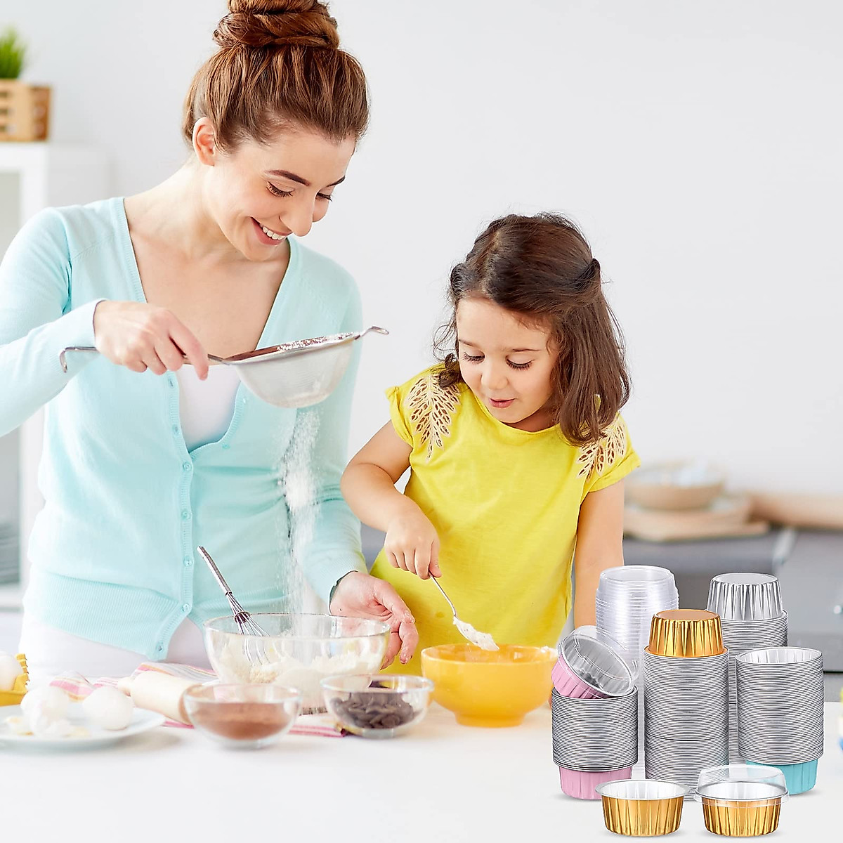 Thenshop 200 Pcs Mini Aluminum Pans with Lids, 5 oz Foil Cupcake Liners Disposable Creme Brulee Ramekins Dessert Custard Cup Cake Pie Pans Container Cheesecake Muffin Tins for Wedding Birthday Party