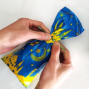 100 Pcs Ramadan Eid Goodie Bags, Ramadan and Eid Mubarak Gift Bags, Ramadan Kareem Eid Mubarak Decorations for Home Ramadan Eid Gift Treat Cellophane Candy Bags for Islamic Muslim Party Favor Supplies