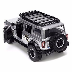Jada Toys Just Trucks 1:24 2021 Ford Bronco Die-cast Car Gray with Tire Rack, Toys for Kids and Adults