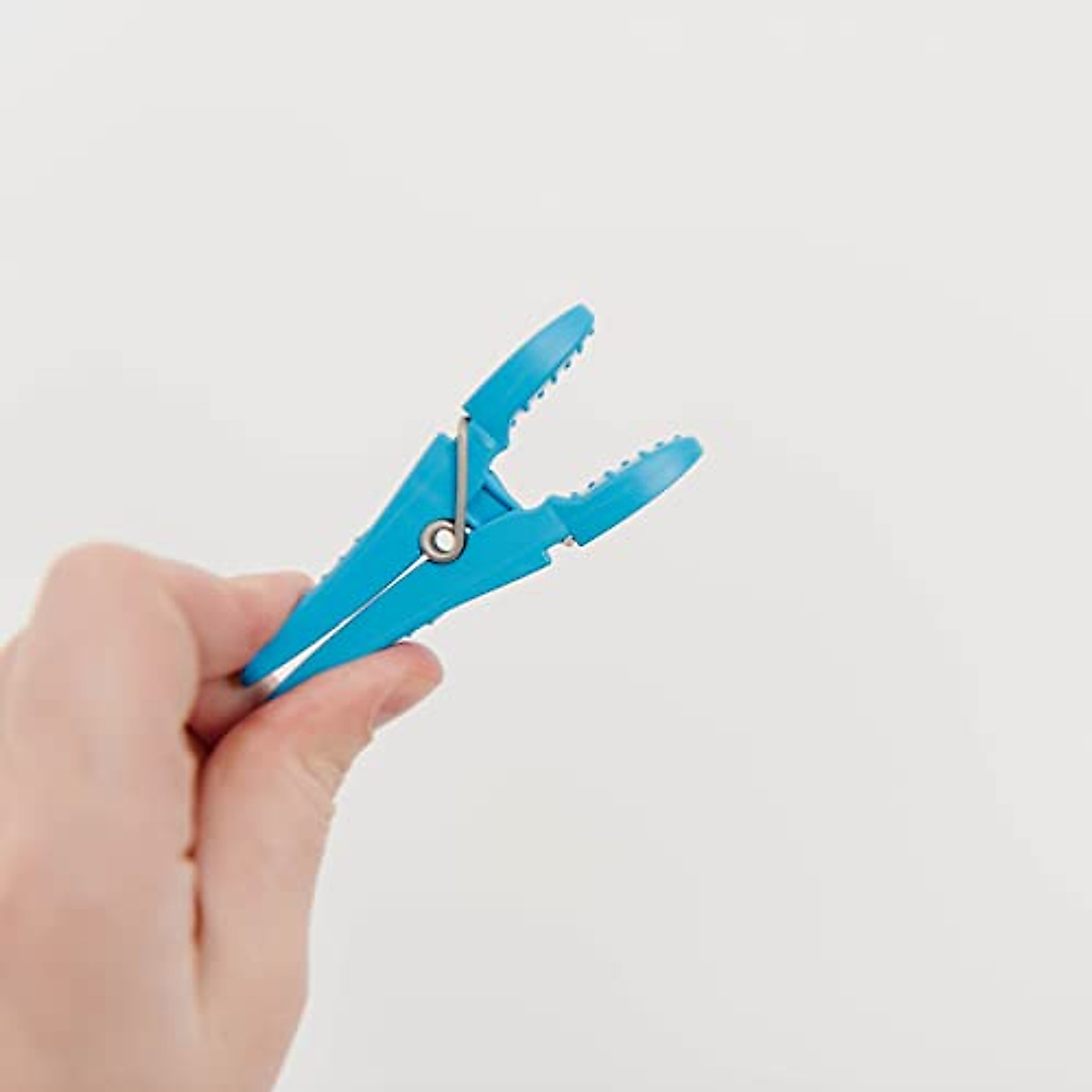 Greenleaf Super Tough Clothespins. Heavy Duty and Durable. Great for Hanging up Laundry, or Multipurpose Around The House. (Blue) Set of 24