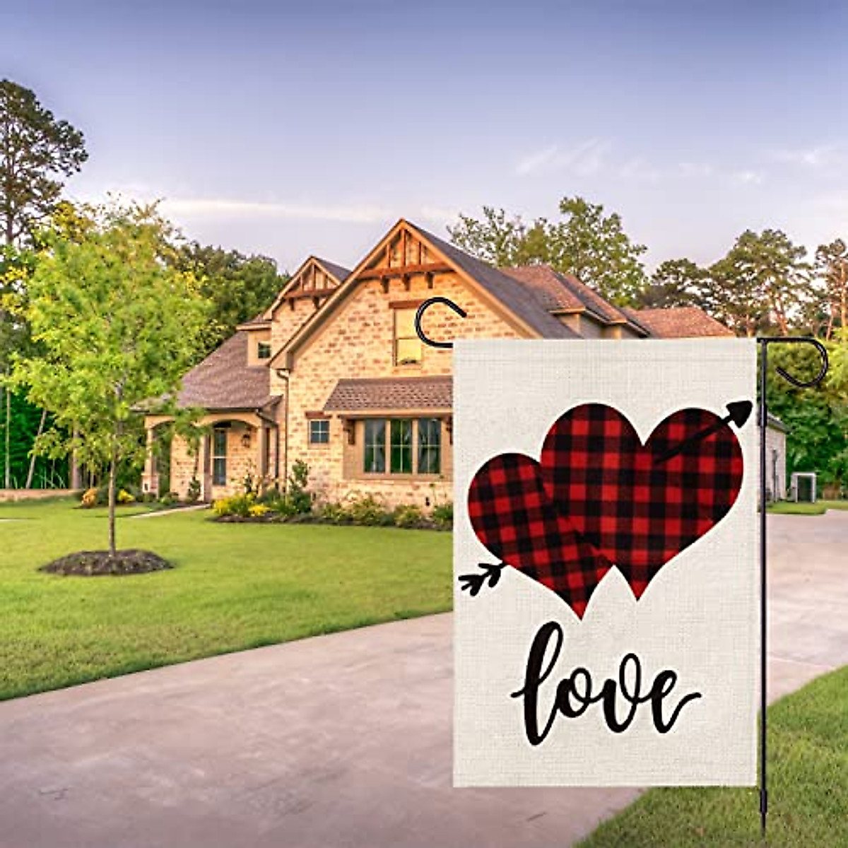 Valentines Day Love Garden Flag Vertical Double Sided Burlap Yard Flags Signs for Valentine’s Day Spring Summer Fall Yard Outdoor Farmhouse Decoration Small