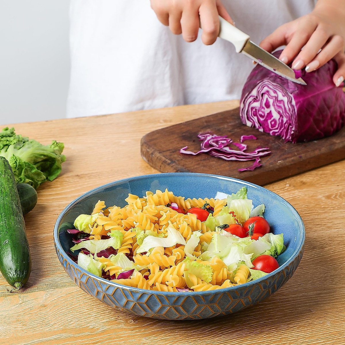 Sureasy Ceramic Pasta Bowls, 30oz Large Salad Bowl, 8.5 inch Embossed Serving Bowl for Kitchen, Wide and Shallow Plates Bowls Set of 4, Microwave, Oven and Dishwasher Safe, Gifts, Blue