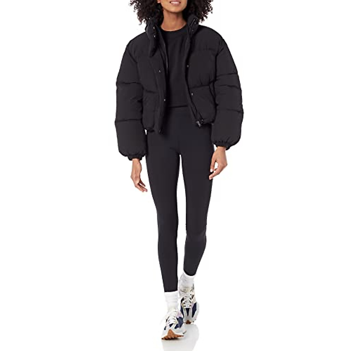 Amazon Essentials Women's Crop Puffer Jacket (Available in Plus Size), Black, Medium