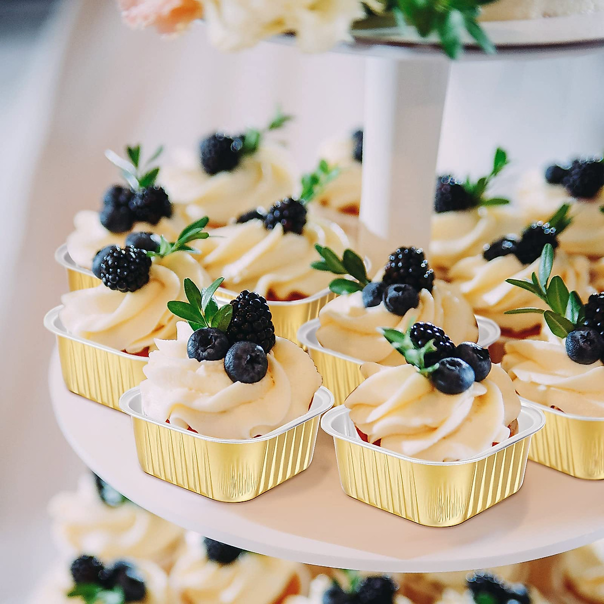 200 Pcs 5 oz Aluminum Foil Baking Cups with Lids 150 ml Foil Cupcake Containers Disposable Ramekins Mini Creme Brulee Pudding Cups Square Muffin Liners Flan Cups for Wedding Christmas Birthday Party