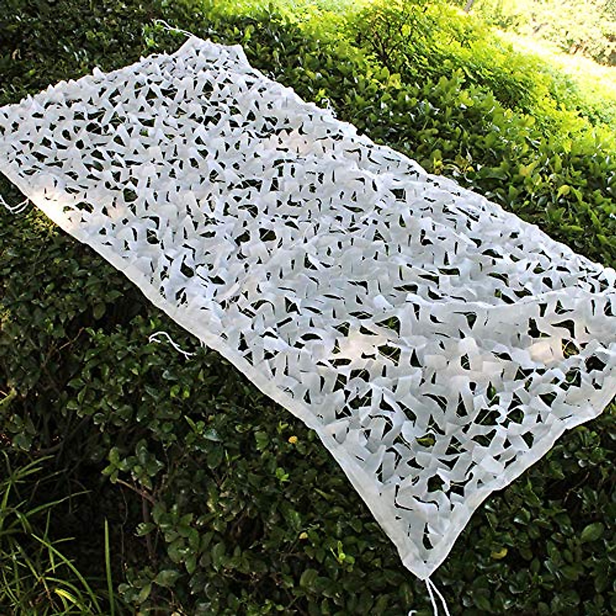 HYFAN White Camo Netting Camouflage Accessories for Decoration Sunshade Blind Camping Hunting Military (3 x 6 M)