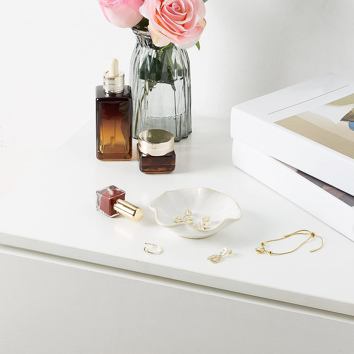 BEUNAIZER Jewelry Dish Tray, Ring Dish, Ceramic Trinket Tray, Key Bowl, Decorative Plate, Gifts for Friends Sisters Daughter Mother (milky white)