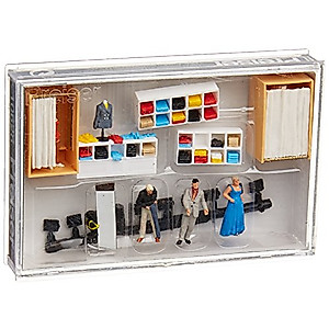 Preiser 10628 Trying On Clothes Clothing Shop Interior HO Model Figure
