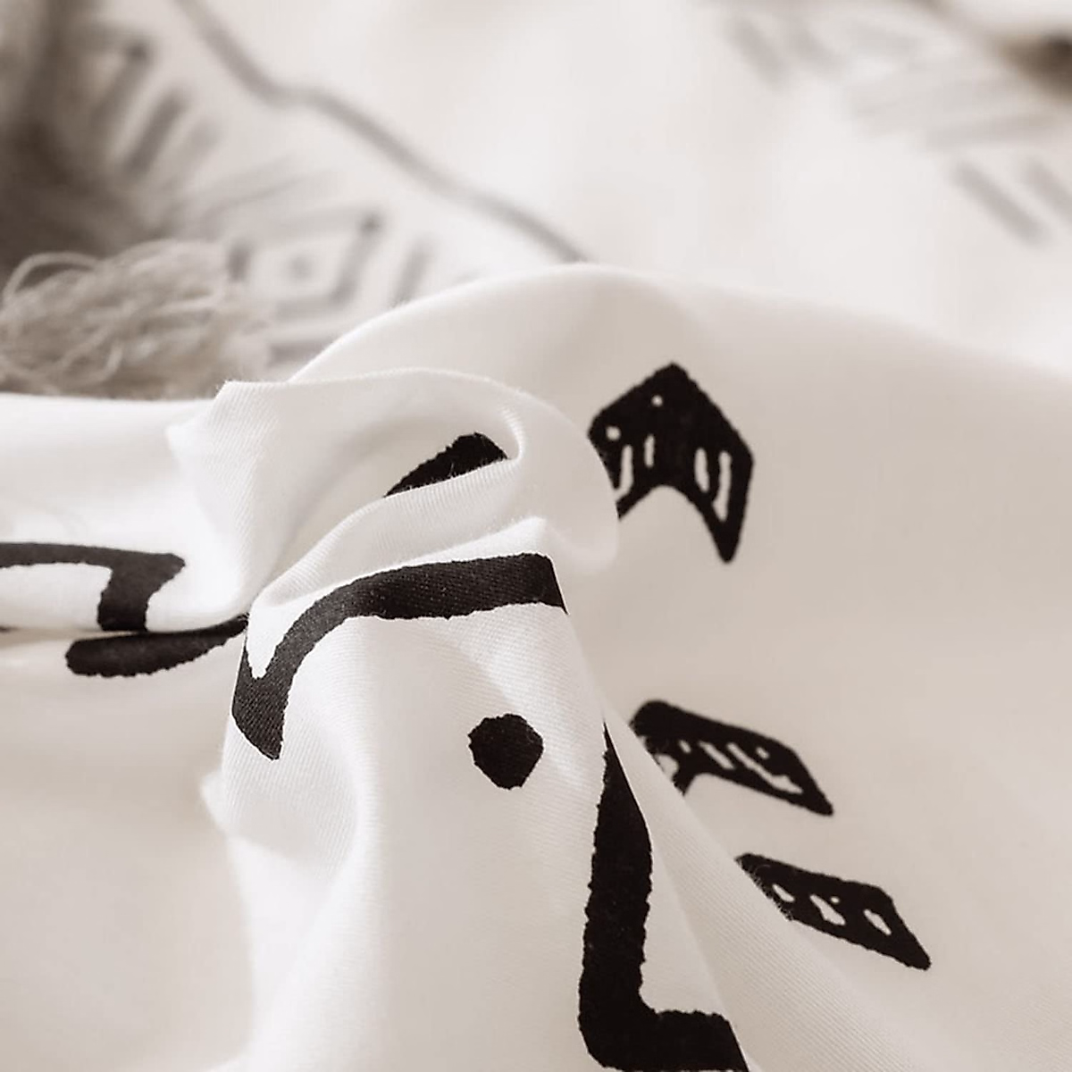 KAFULAN White bohemianDuvet Cover Set Queen Size ，Reversible Luxurious Soft Microfiber Duvet Cover Zip Closure and Corner Ties (1 Duvet Cover + 2 Pillowcases) (White Bohemian Queen 90X90 in)…