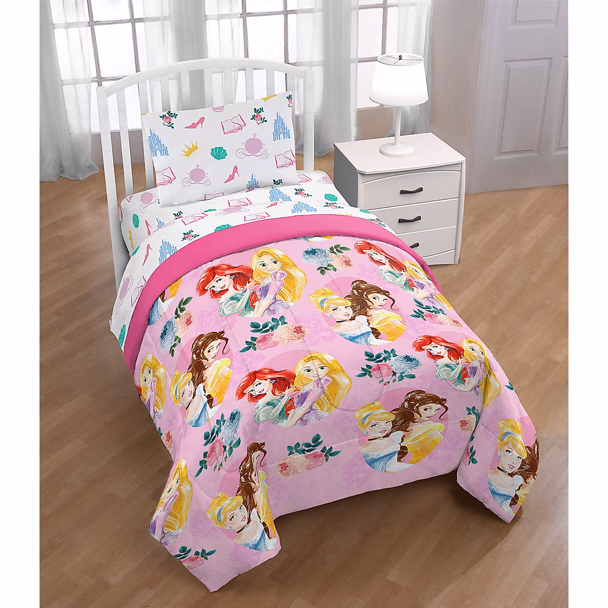 Jay Franco Disney Princess Sassy 4 Piece Twin Bed Set - Includes Comforter & Sheet Set - Super Soft Fade Resistant Polyester - (Official Disney Product)