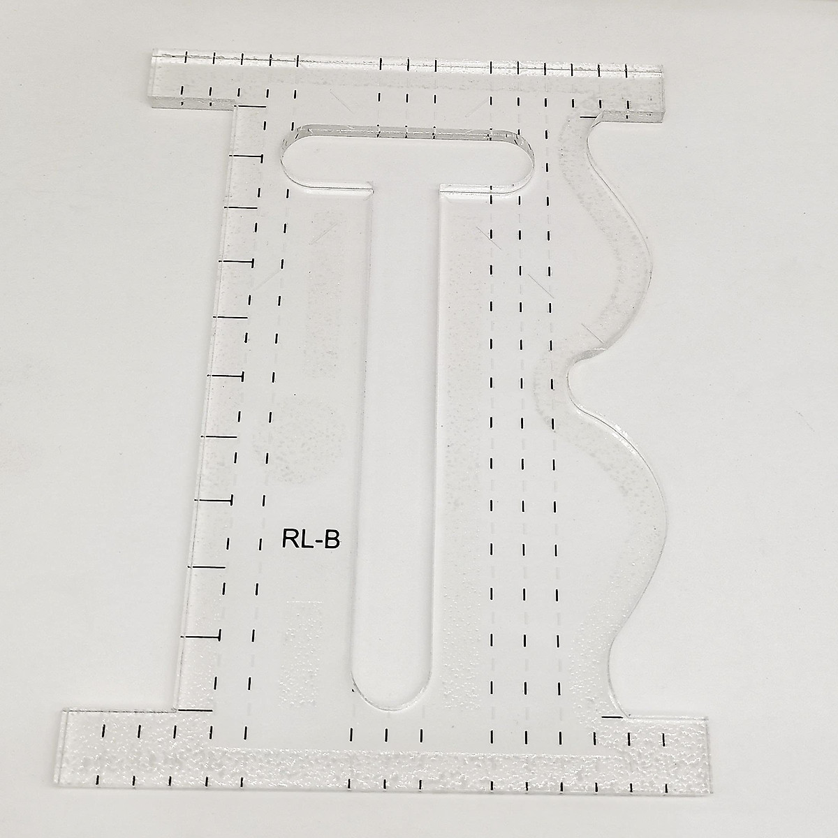 HONEYSEW Quilting Ruler Sid is A Straight,Curvy Quilting Tool with A Cut Out Center to Helping You Create Some Amazing Designs