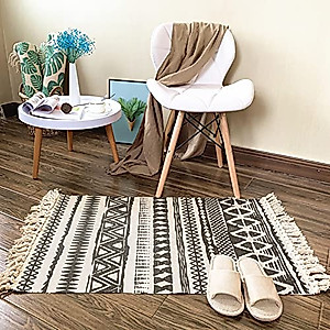 MufHomse Bathroom Doormat 2'x3' Woven Small Area Rug Bohemian Door mat Cotton Modern Floor Mat with Tassel Bathroom Bedroom Outdoor Kitchen Washable Rug
