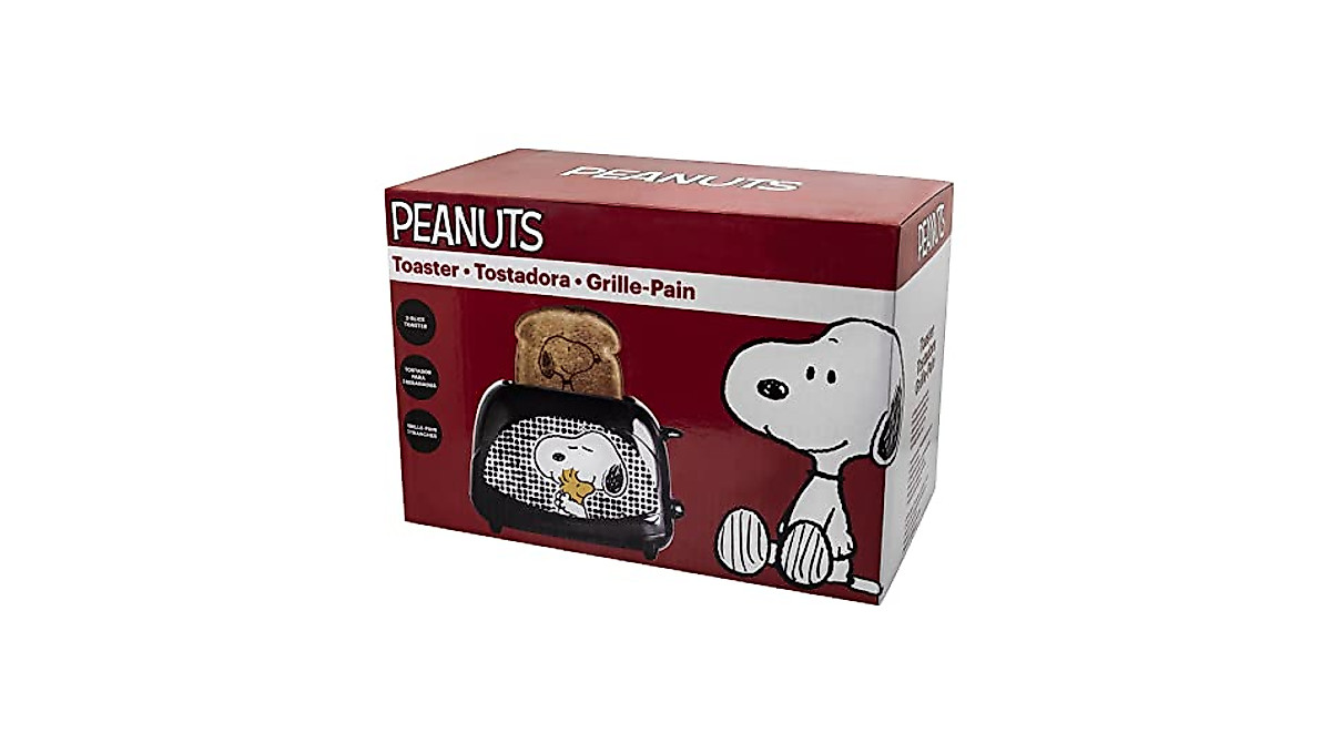 Uncanny Brands Snoopy Toaster - Toast Snoopy's Face!