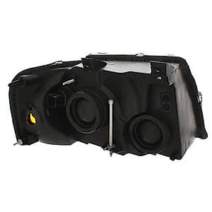 For Ford Expedition Headlights Lamps Set 2003 2004 2005 2006 Halogen Driver and Passenger Side