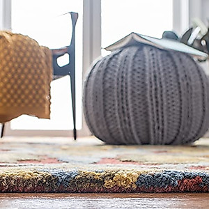 SAFAVIEH Blossom Collection Area Rug - 10' x 14', Red & Multi, Handmade French Country Floral Wool, Ideal for High Traffic Areas in Living Room, Bedroom (BLM402Q)