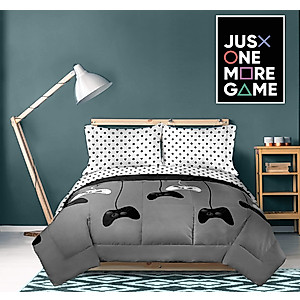 Jay Franco Game On 4 Piece Twin Bed Set - Includes Reversible Comforter & Sheet Set - Bedding Features Video Game Contoller - Super Soft Fade Resistant Microfiber