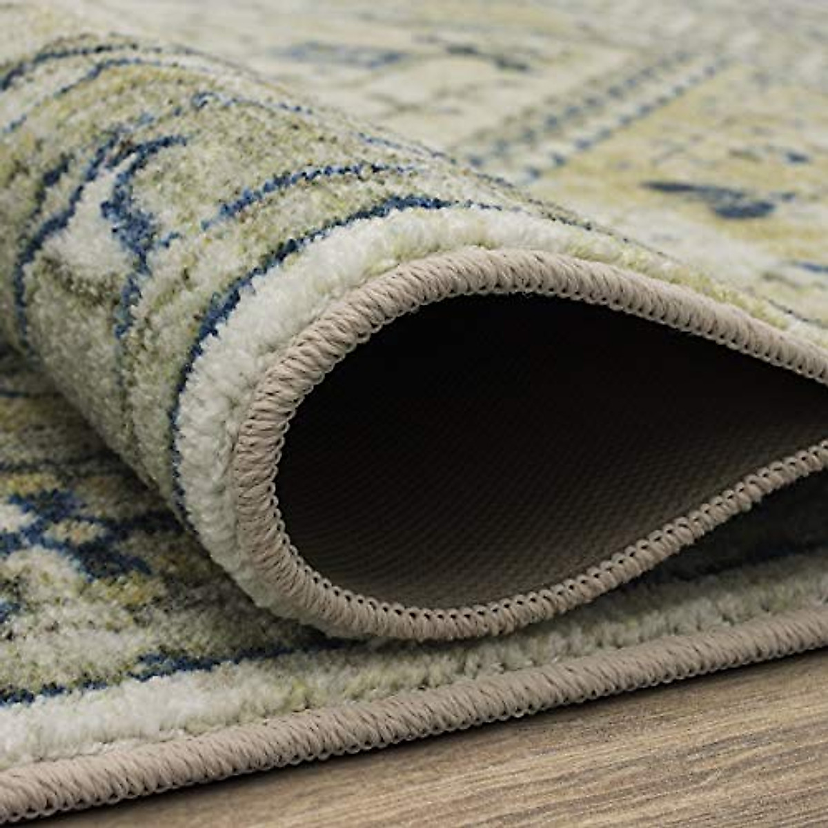 Mohawk Home Apeley Navy Medallion (2 '6" X 4' 2") Area Rug