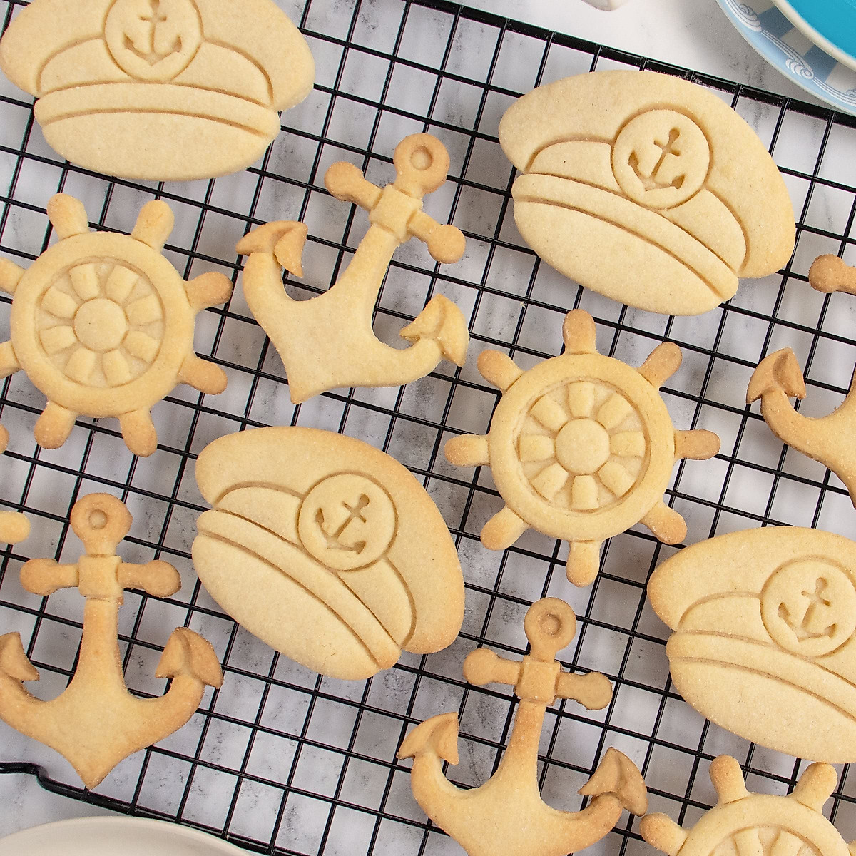 Set of 3 Nautical cookie cutters (Designs: Anchor, Captain's Hat and Ship's Wheel), 3 pieces - Bakerlogy