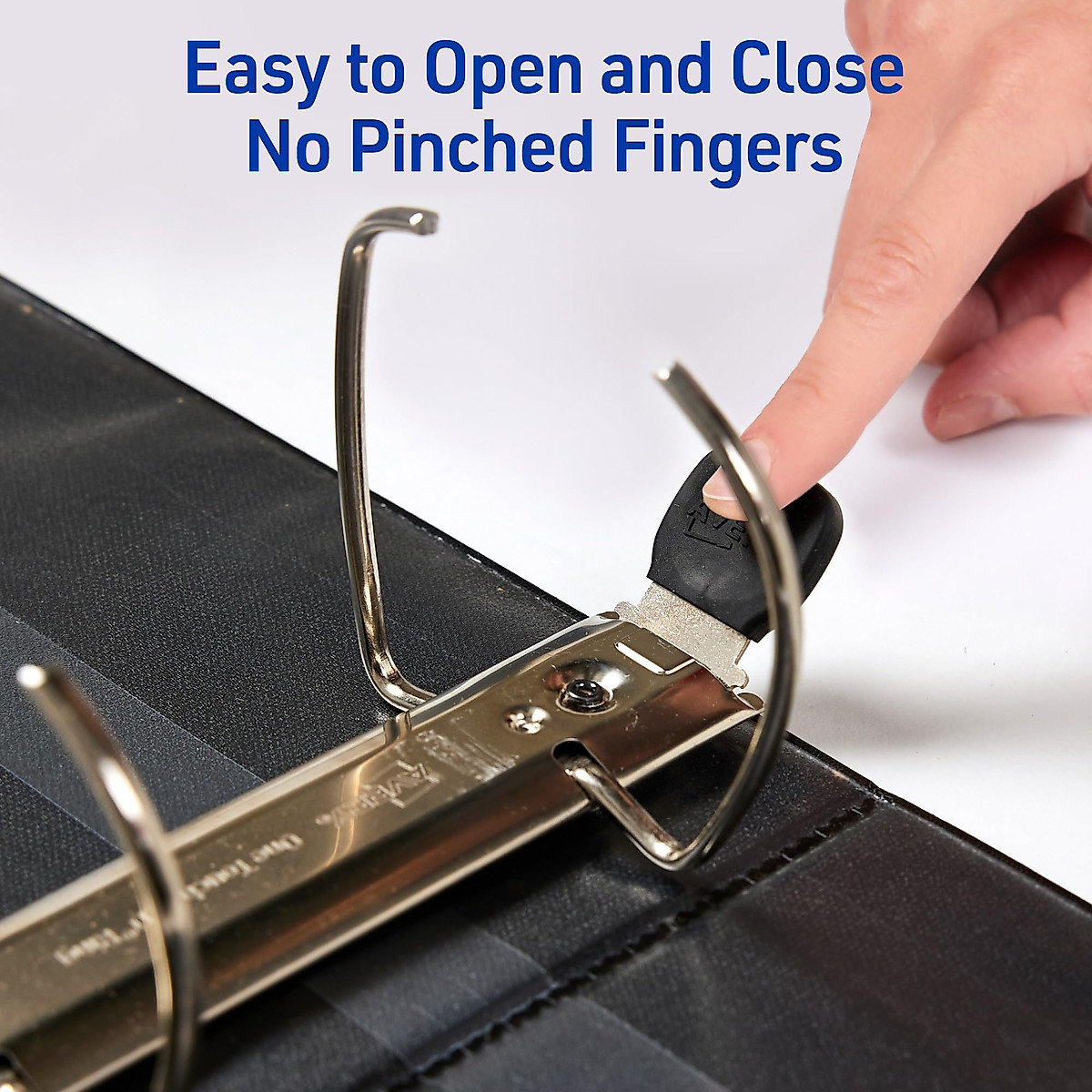 Avery Heavy-Duty View 3 Ring Binder, 4 Inch One Touch EZD Rings, 780-Sheet Capacity, 4.5 Inch Wide Spine, Customizable Clear Cover and Spine, 1 White Binder (79104)