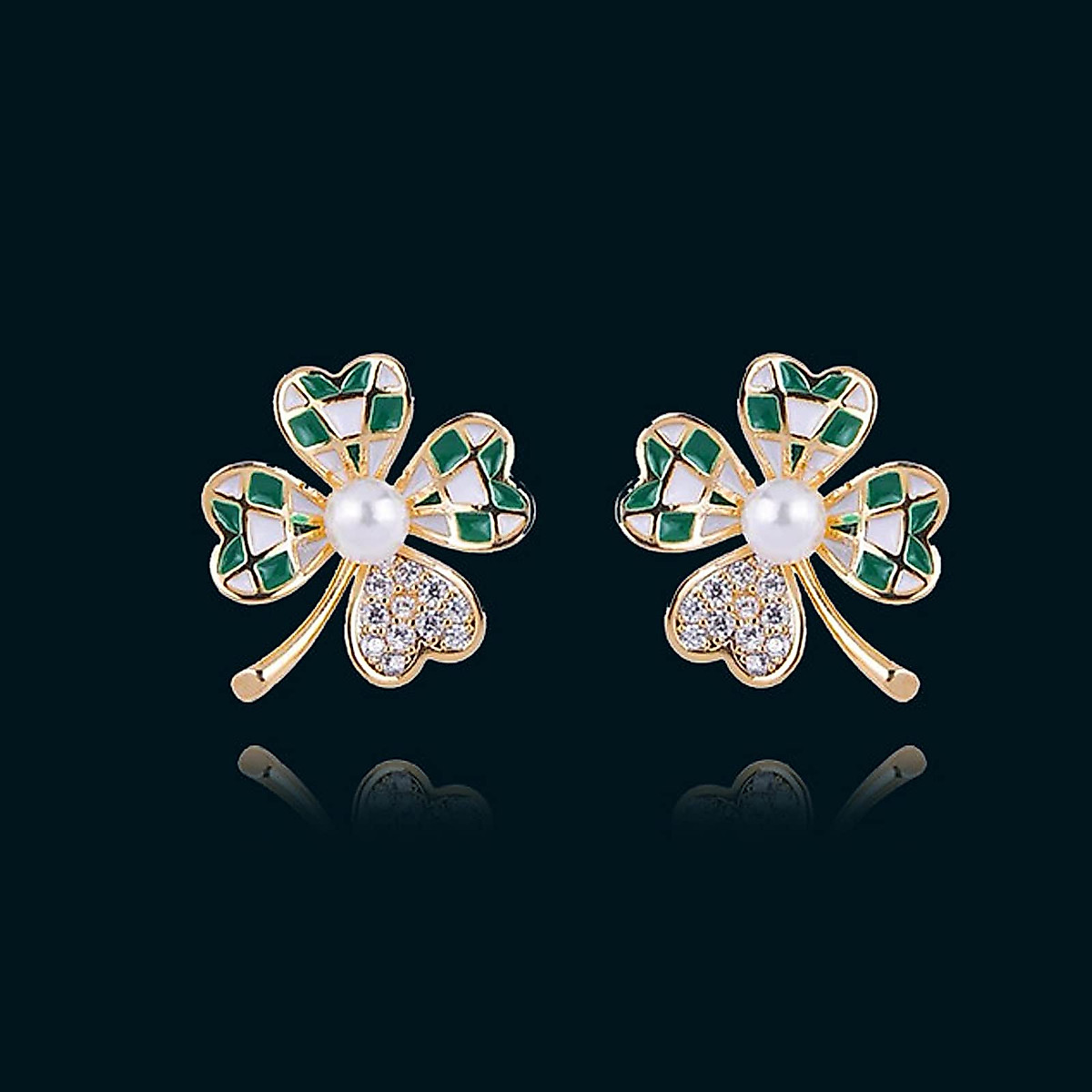 St. Patrick's Day Earrings for Women Green Shamrock Earrings Shamrock Dangle Earrings Four Leaf Clover Earrings Leaf Earrings Irish Holiday Jewelry Gifts for Women St Patrick's Day Accessories