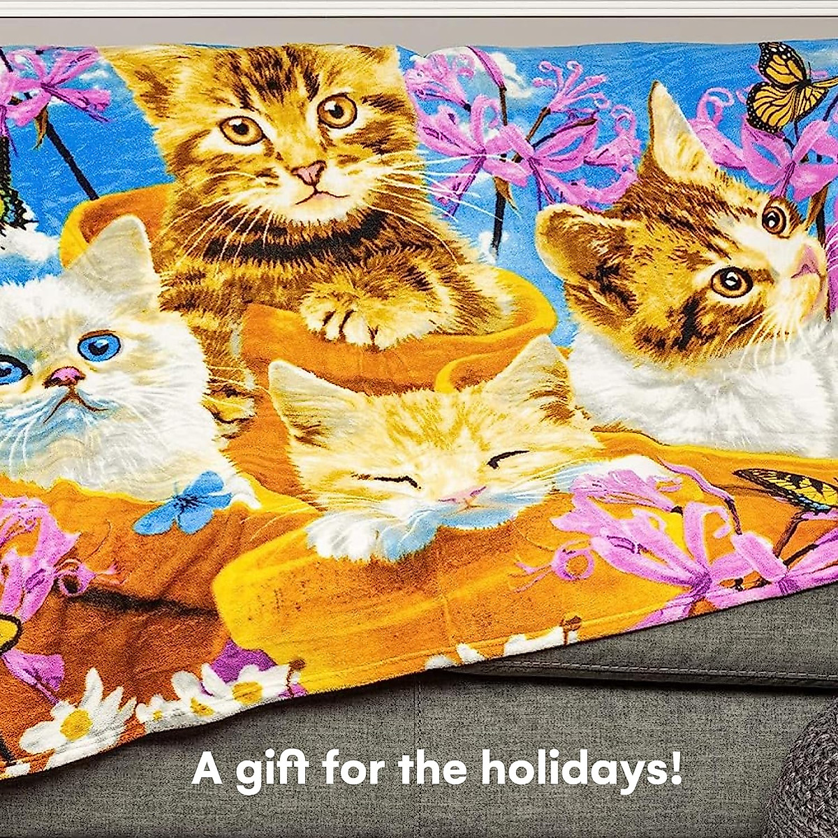Dawhud Direct Garden Wonder Kittens Fleece Blanket - 50 x 60 Inches Cat Blanket for Bed or Couch - Soft Plush Kitten Blanket for Women, Men, and Kids - Cozy Cat Throw Blanket Ideal Gift for Cat Lovers