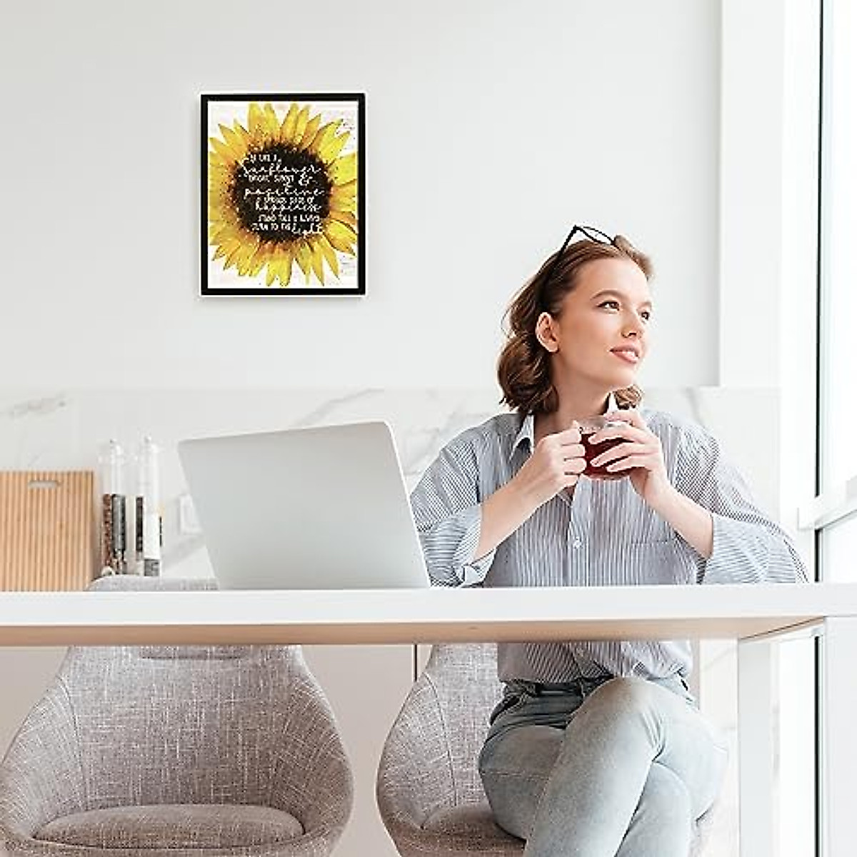 Be Like A Sunflower - Inspirational Wall Art, Great Floral Typographic Picture Print, Motivational Wall Art for Office Desk Décor, Living Room Décor, Positive Quotes Wall Art, Unframed – 8x10