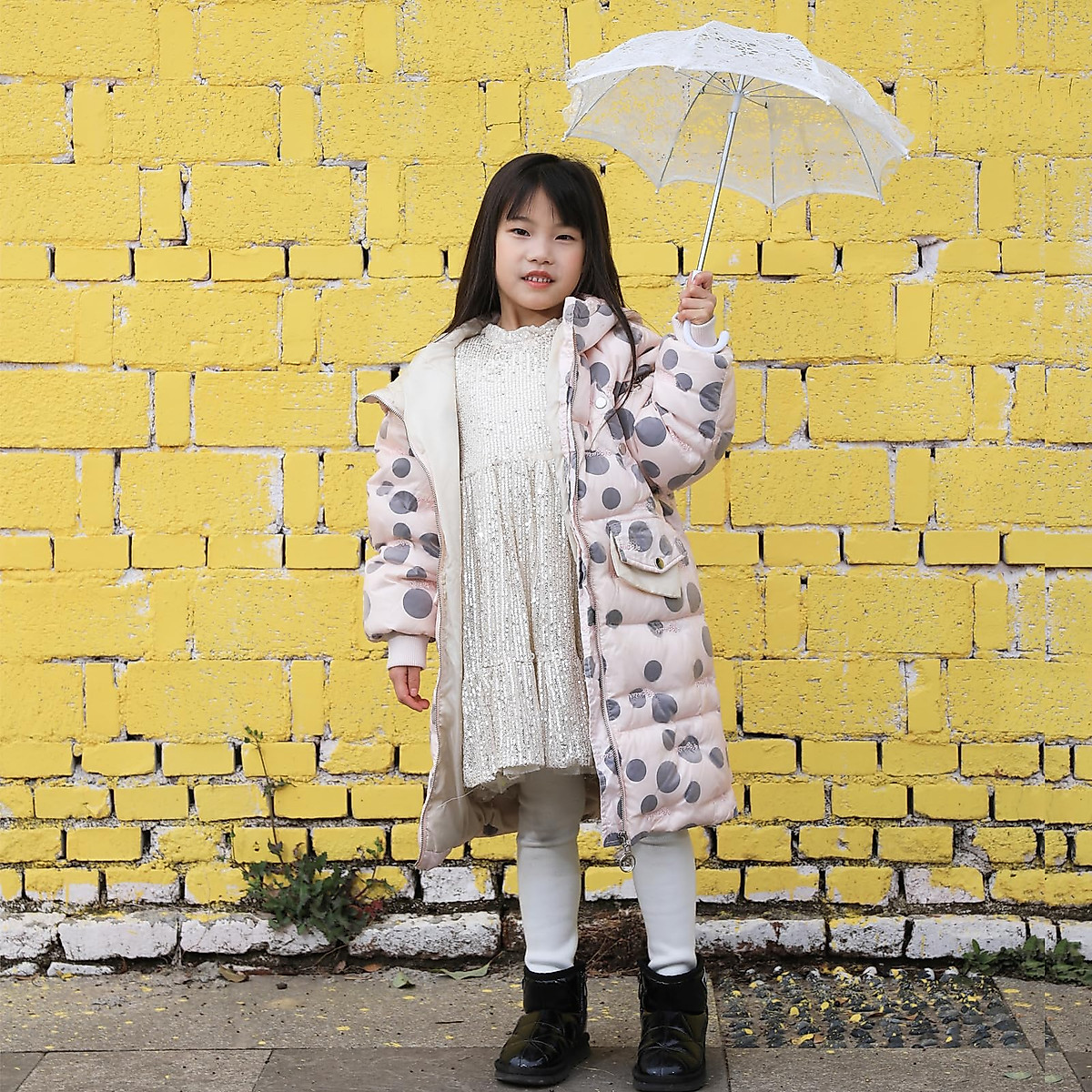 FOWIUNYE Lace Umbrellas for Tea Party, 17x18 inch Photography Prop Umbrella Small Craft White Lace Umbrellas for Tea Party Mini Parasol Umbrella for Bride Wedding Gift Photo Props Kids Gift (Flower)