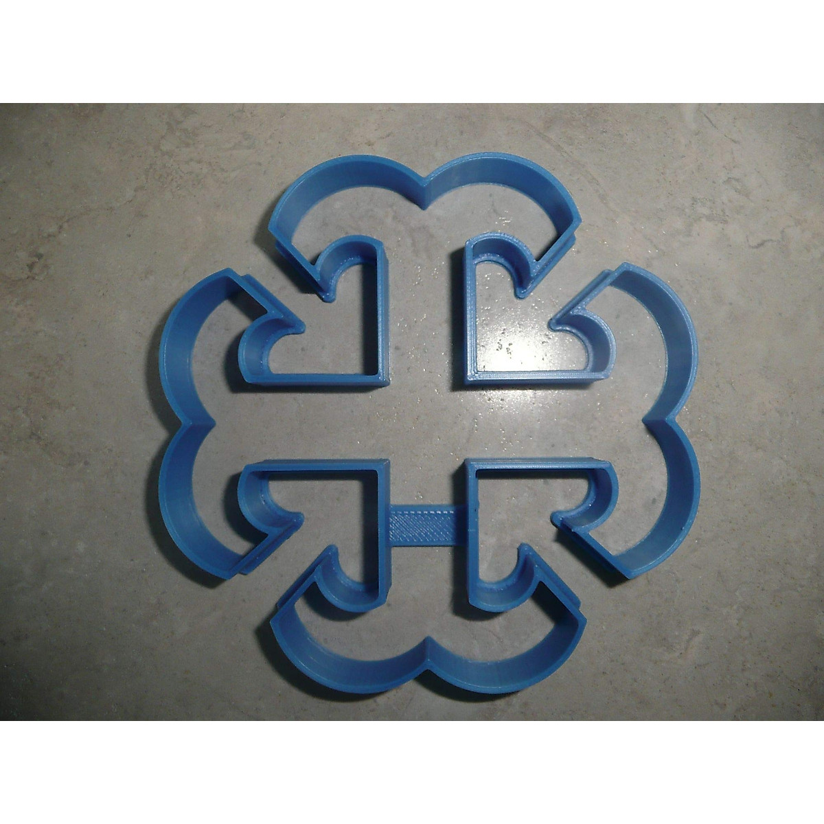 FRENCH CROSS OUTLINE 4.25 INCH RELIGIOUS SYMBOL CHRISTIAN CATHOLIC COOKIE CUTTER MADE IN USA PR3838