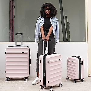 GinzaTravel 3-Piece Luggage Set with TSA Locks, Expandable, and Friction-Resistant in Light pink - Includes 20", 24" & 28" Spinner Suitcases