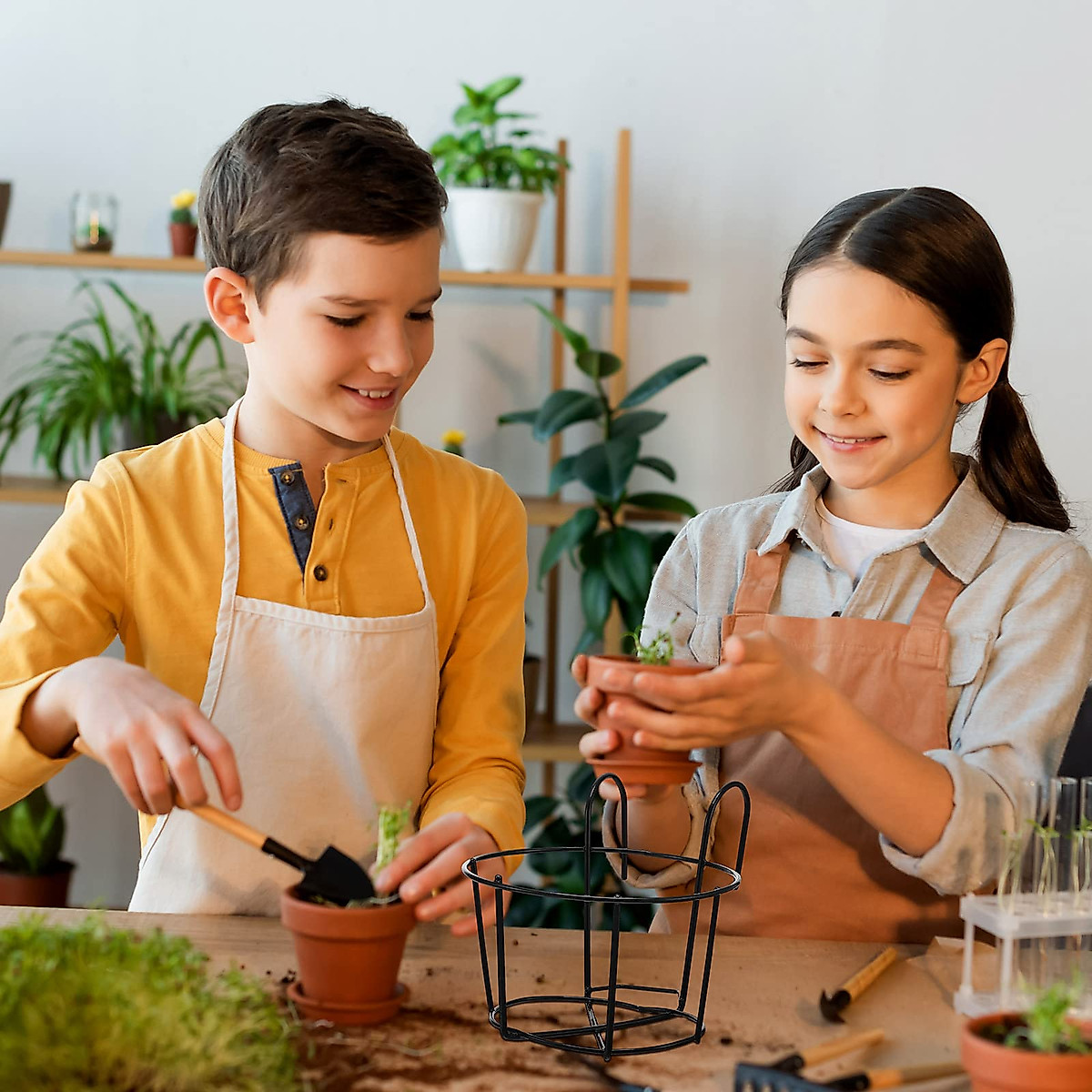 Wesiti 10 Pcs Round Hanging Flower Stand Balcony Planters Railing Hanging Metal Rack Fence Railing Planters Outdoor Balcony Flower Stand Shelf Container(10 Inch,Black)