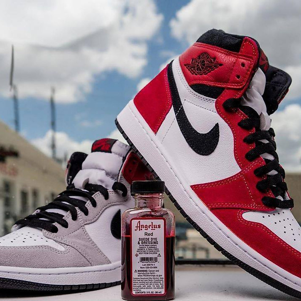 Angelus Suede Leather Dye for Shoes, Boots, Bags, Crafts, Furniture, Nubuck, & More, Yellow - 3oz