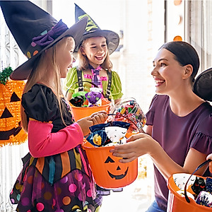 100 Pcs Halloween Cellphane Candy Bags Halloween Plastic Clear Treat Bags Plastic Trick or Treat Bags for Candy Cookie Goodies for Halloween Party Supplies Halloween Candy bags