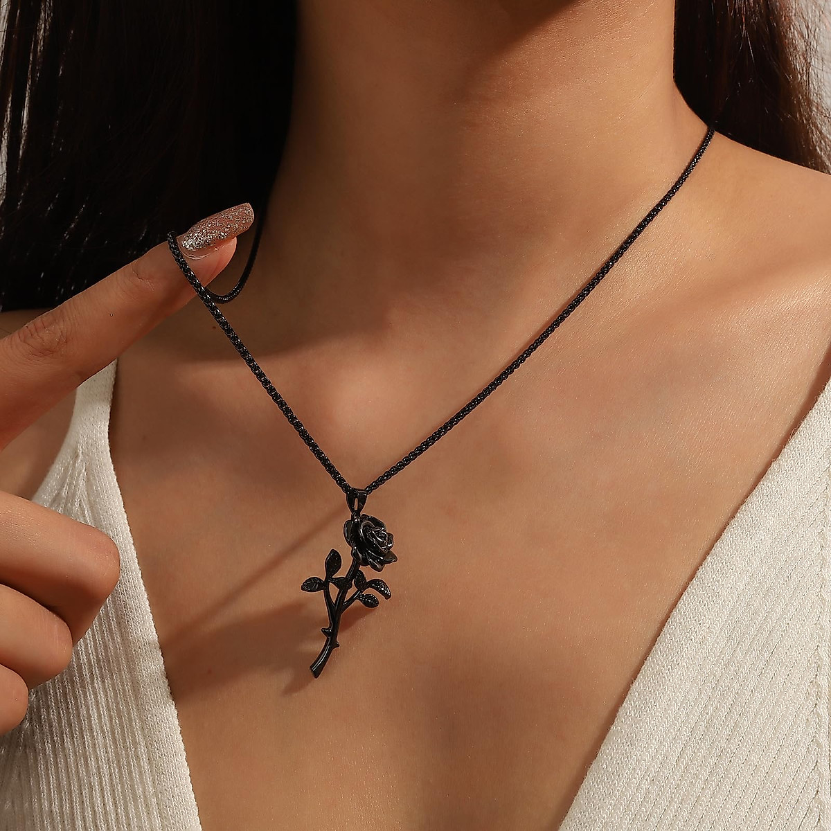 beautlace Rose Necklaces Black Gun Plated Flower Pendant Elegant Jewelry Gifts for Women KP0072K