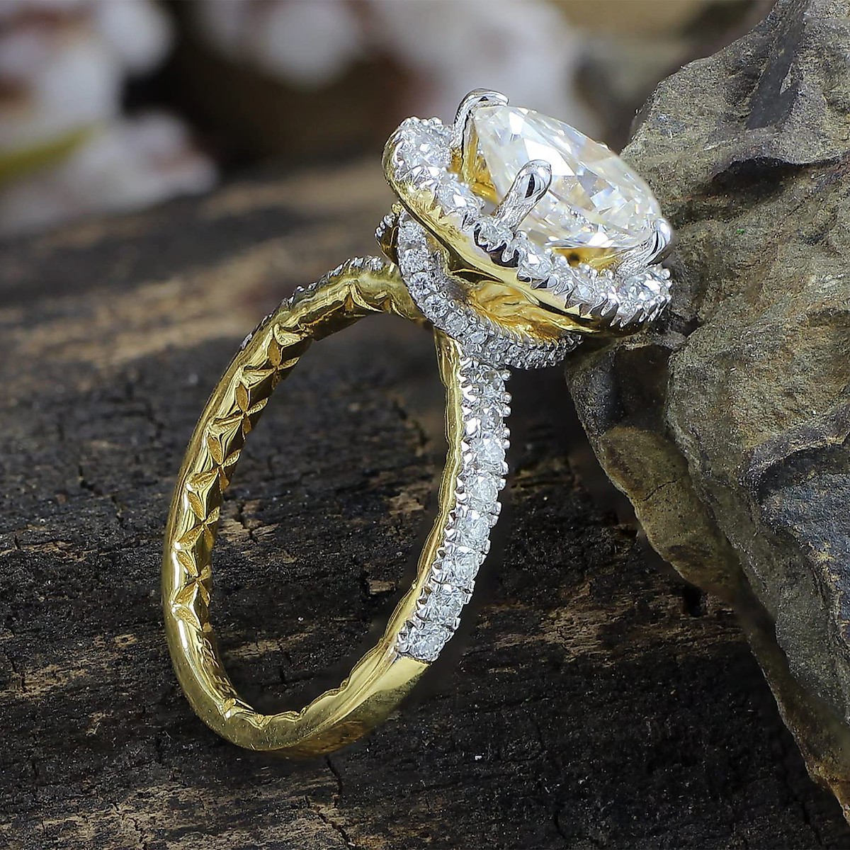 SAVEARTH DIAMONDS Oval & Round Cut Lab Created Moissanite Diamond Solitaire Halo Engagement Ring In 14K Yellow Gold Over Sterling Silver (1.90 Carat) Ring Size -7