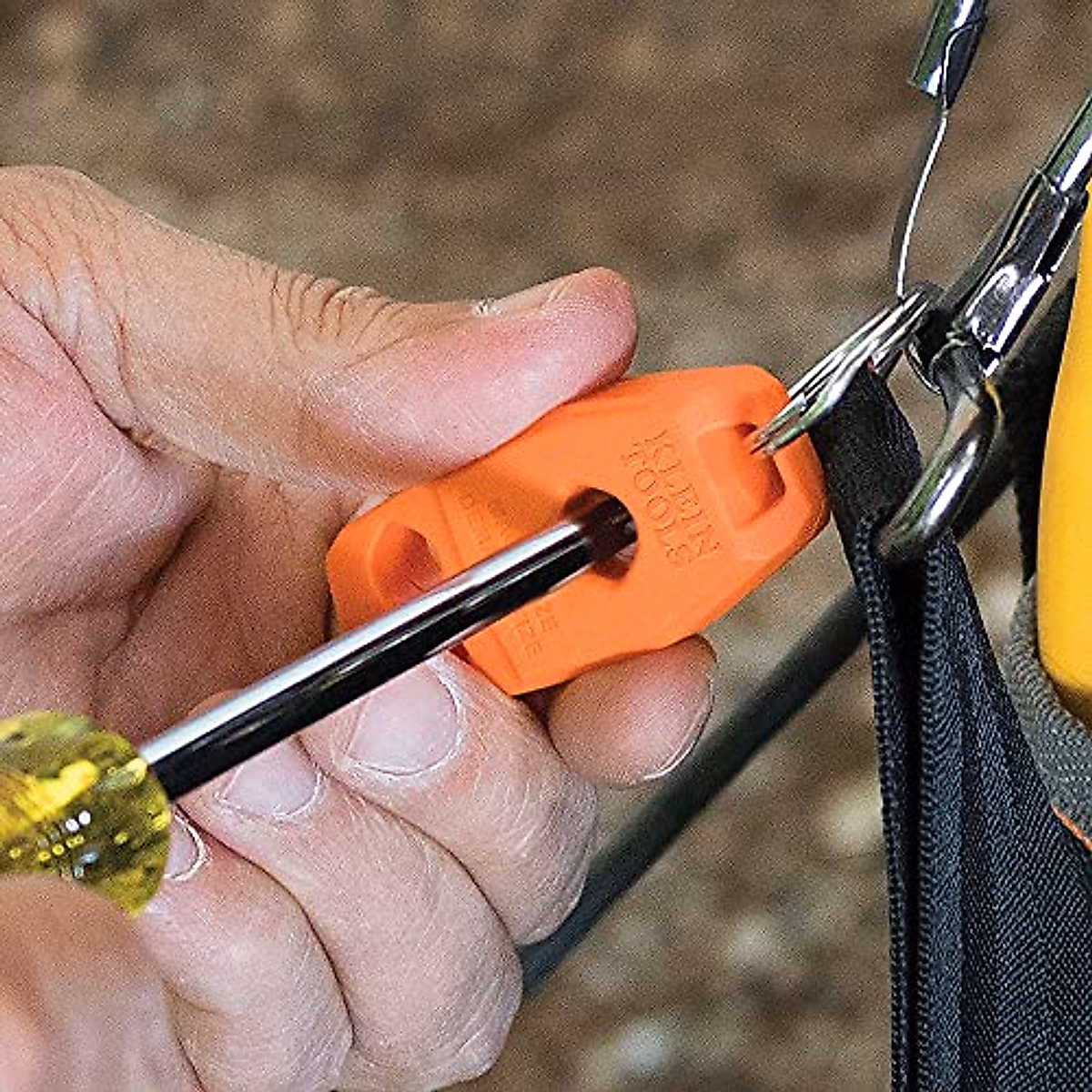 Klein Tools MAG2 Demagnetizer / Magnetizer for Screwdriver Bits and Tips, Makes Tools Magnetic with Powerful Rare-Earth Magnet