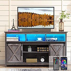 Vinctik 6&Fox 57” Wooden Farmhouse TV Stand for 60/65 inch TV,Double Layer Storage Entertainment Center TV Console Table,w Double-Row Sockets and 2 Sliding Barn Door,Media Cable Box(Grey Wash)