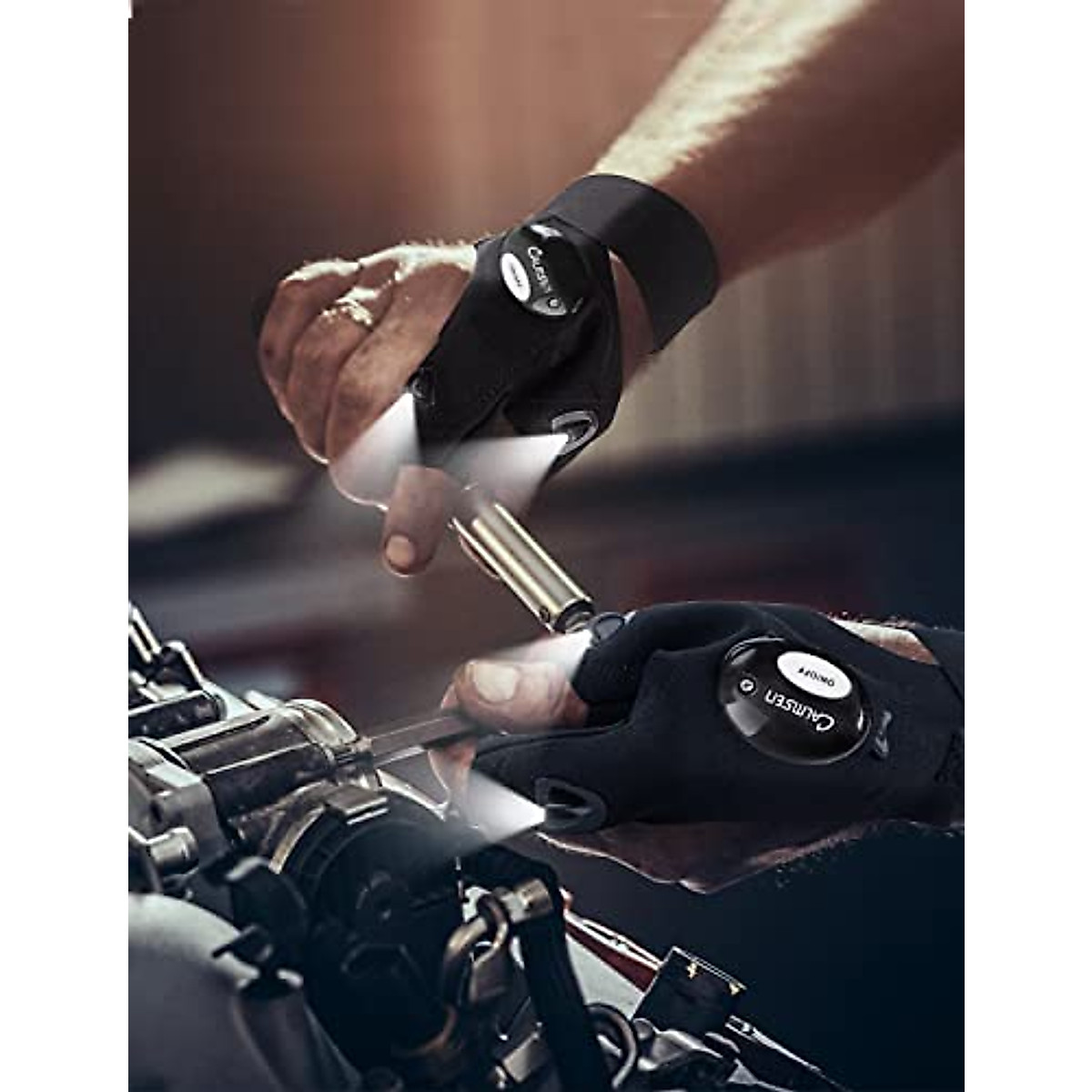 Gifts for Men/Dad, Cool Gadgets for Men, Calmsen Magnetic Wristband with LED Flashlight Gloves, Stocking Stuffers for Men, tool for Husband/Boyfriend/Grandpa on Christmas Day , Father Day，Birthday