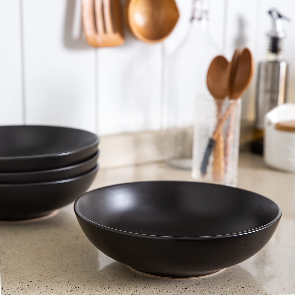AmorArc 8.75‘’ Large Pasta Bowls, 42 ounce Deep Stoneware Bowls Set of 4 for Kitchen, Wide Bowls for Pasta/Salad/Fruit/Oatmeal/Soup, Microwave&Dishwasher Safe-Matte Black