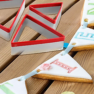 FASAKA 3-Piece Triangle Cookie Cutters Set 2.5” -3.5” – 4.5” Heavy Duty Baking Pastry Set for Decorating Cup Cake and Making the Pies