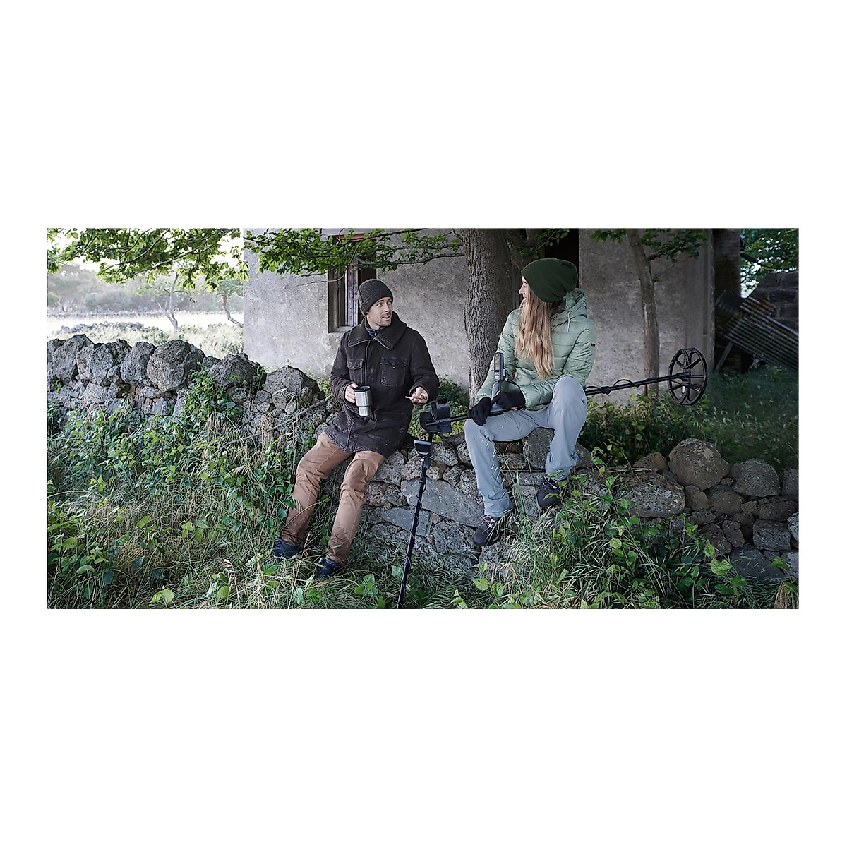 Minelab Equinox 800 Multi-IQ Underwater Waterproof Metal Detector & Pro Find 35