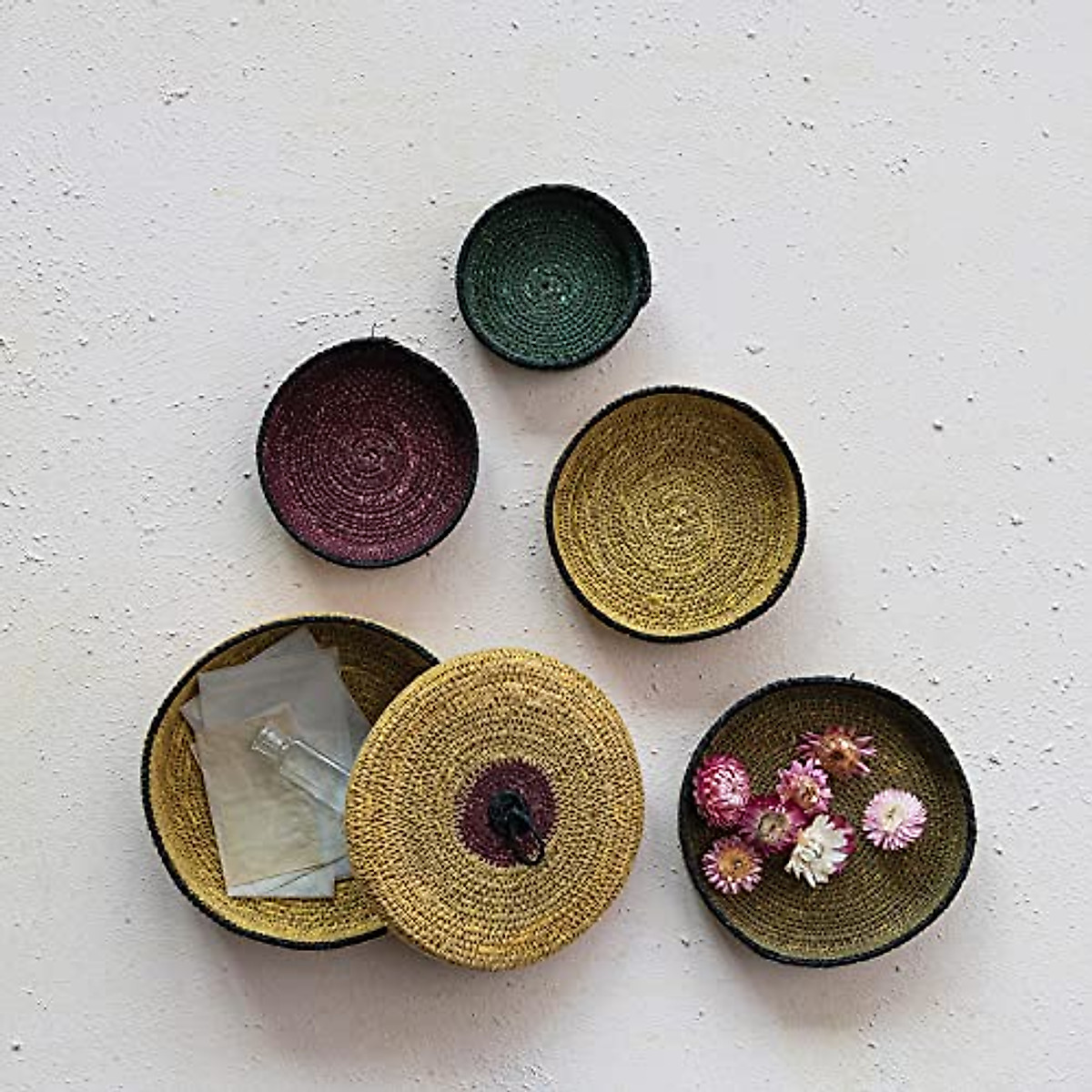 Creative Co-Op Global Round Seagrass Tray Loop, Set of 5 Sizes, Multicolor Basket, Natural