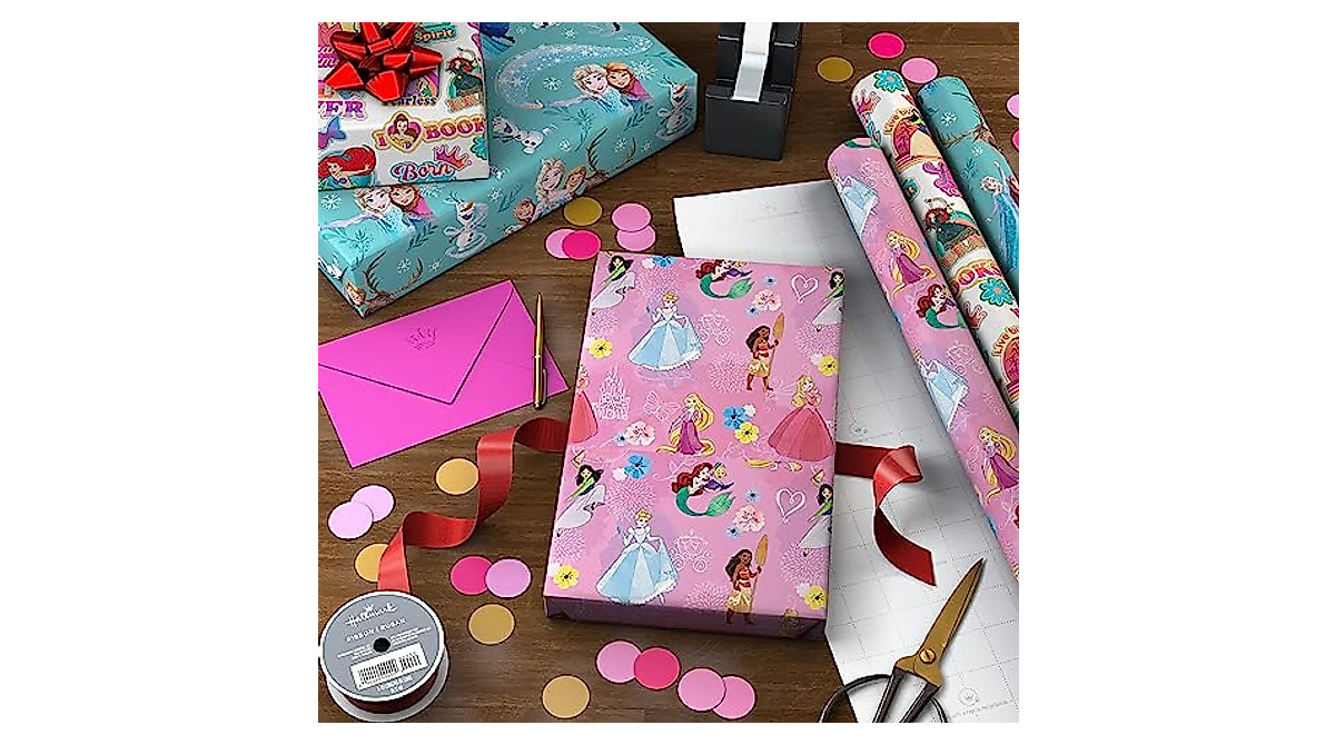 Disney Princess Wrapping Paper - 60 Sq Ft | Hallmark
