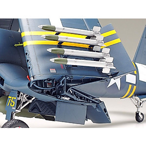 TAMIYA 60327 1/32 Vought F4U-1D Corsair Plastic Model Airplane Kit for 168 months to 1200 months
