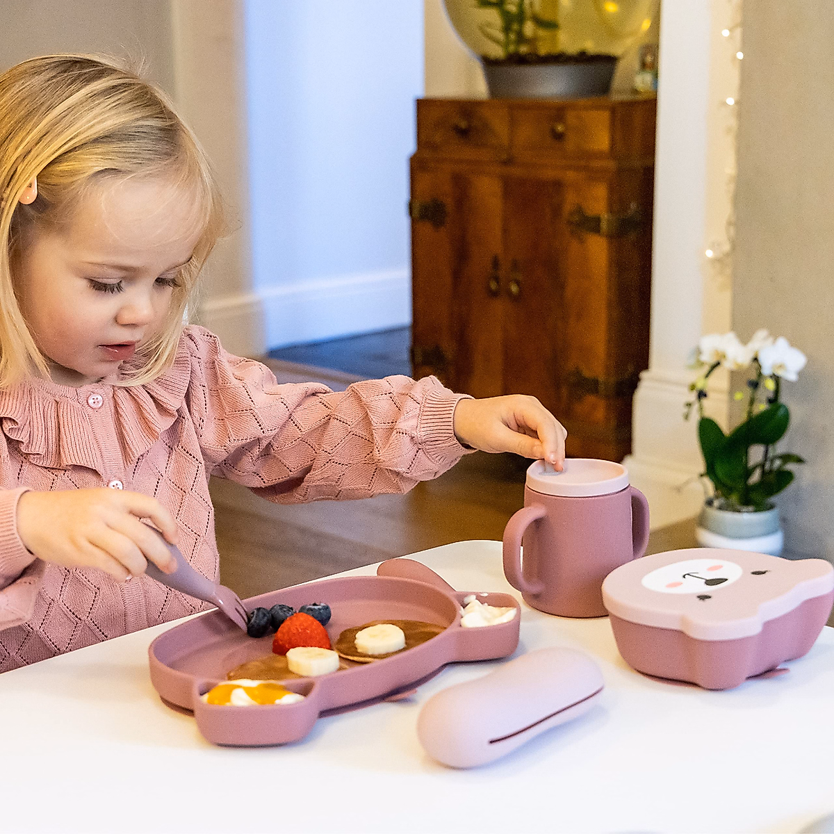 TUM TUM Suction Bowl for Baby, Toddler Bowl with Lid & Spoon, for Babies & Toddlers 6 Months+, BPA Free Silicone Baby Feeding Set, Microwave/Dishwasher/Freezer Safe, Betsy Bear, Pink