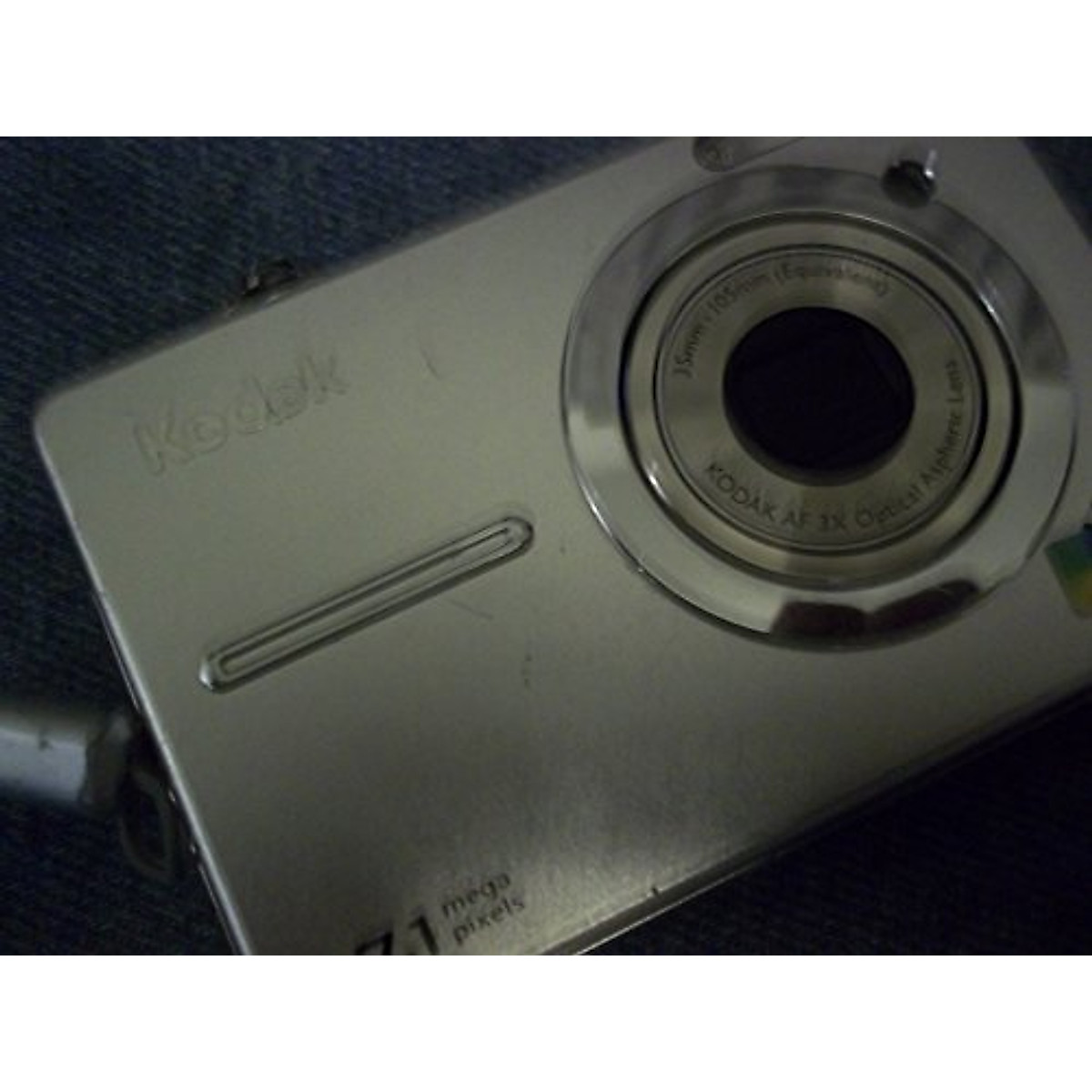 Kodak EASYSHARE C763 - Digital camera - compact - 7.1 Mpix - optical zoom: 3 x - supported memory: MMC, SD